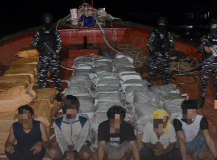 TNI AL Gagalkan Penyelundupan 1.905 Kg Narkoba Dibawa Kapal Berbendera Thailand di Selat Durian ...